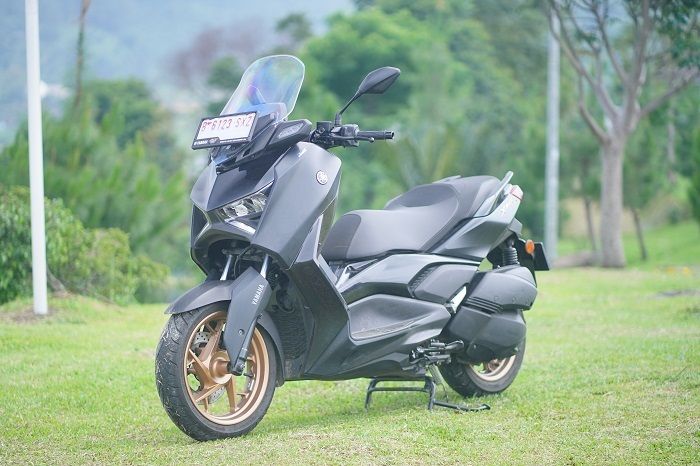 Harga Beda Tipis dengan Yamaha XMAX, Motor Matic Baru Facelift 2025 Ini ...