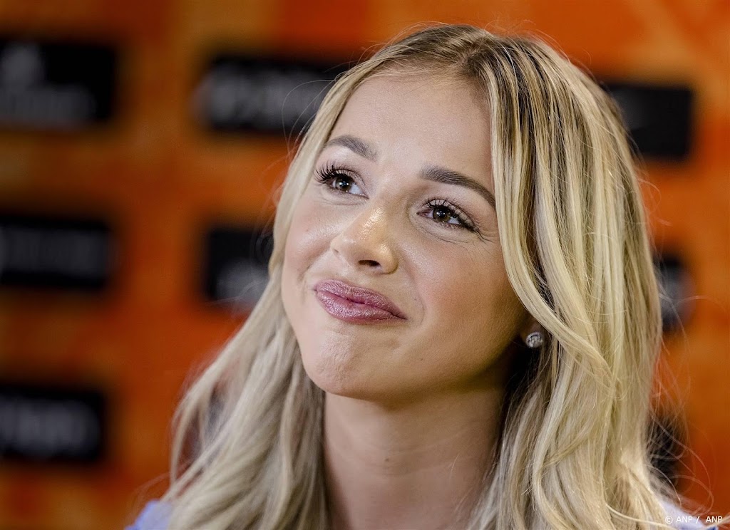 Emma Heesters deelt emotionele video waarin ze familie vertelt dat ze ...