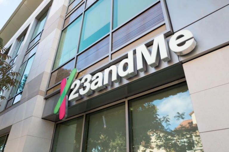 Users agreed to data transfer when they signed up: 23andMe chief