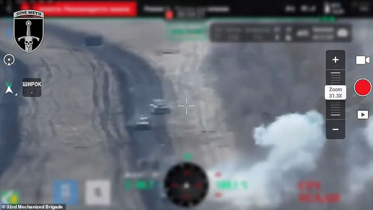 Ukrainian Leopard tank takes out entire column of Russian armor Ukrainian Leopard tank takes out entire column of Russian armor
