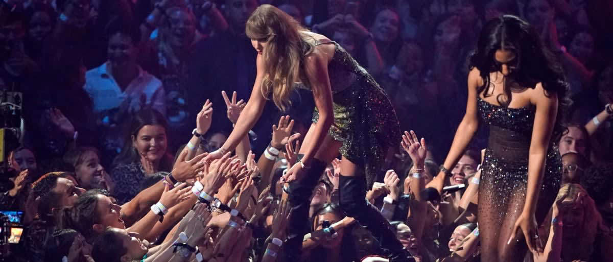 FACT CHECK: No, Taylor Swift Did Not Cry On Live TV After Donald Trump ... FACT CHECK: No, Taylor Swift Did Not Cry On Live TV After Donald Trump ...