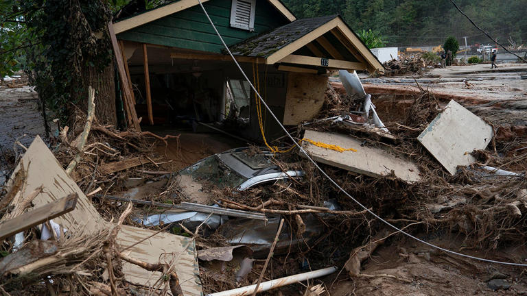 Torrential rain triggers flash flooding in western North Carolina areas ...