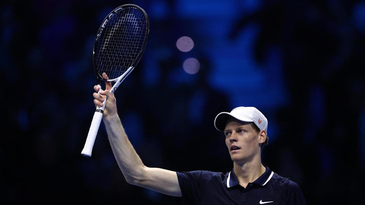 Atp Finals, un immenso Sinner batte Medvedev 6-3 6-4. L’azzurro è primo ... Atp Finals, un immenso Sinner batte Medvedev 6-3 6-4. L’azzurro è primo ...
