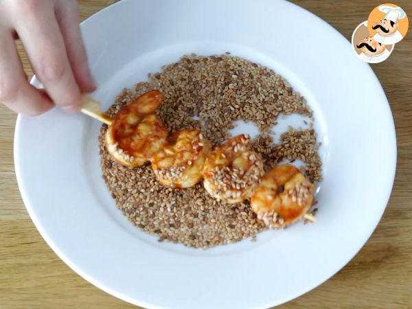 Brochetas de gambas estilo chino