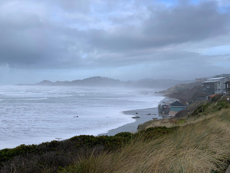 Second man dies after being washed out to sea by king tides on Oregon Coast