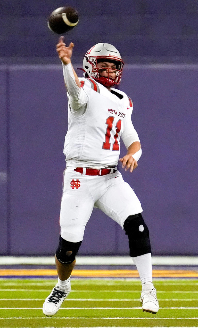 Who is Chase Smith? A look at Iowa State's kicker with Kyle Konrardy ...