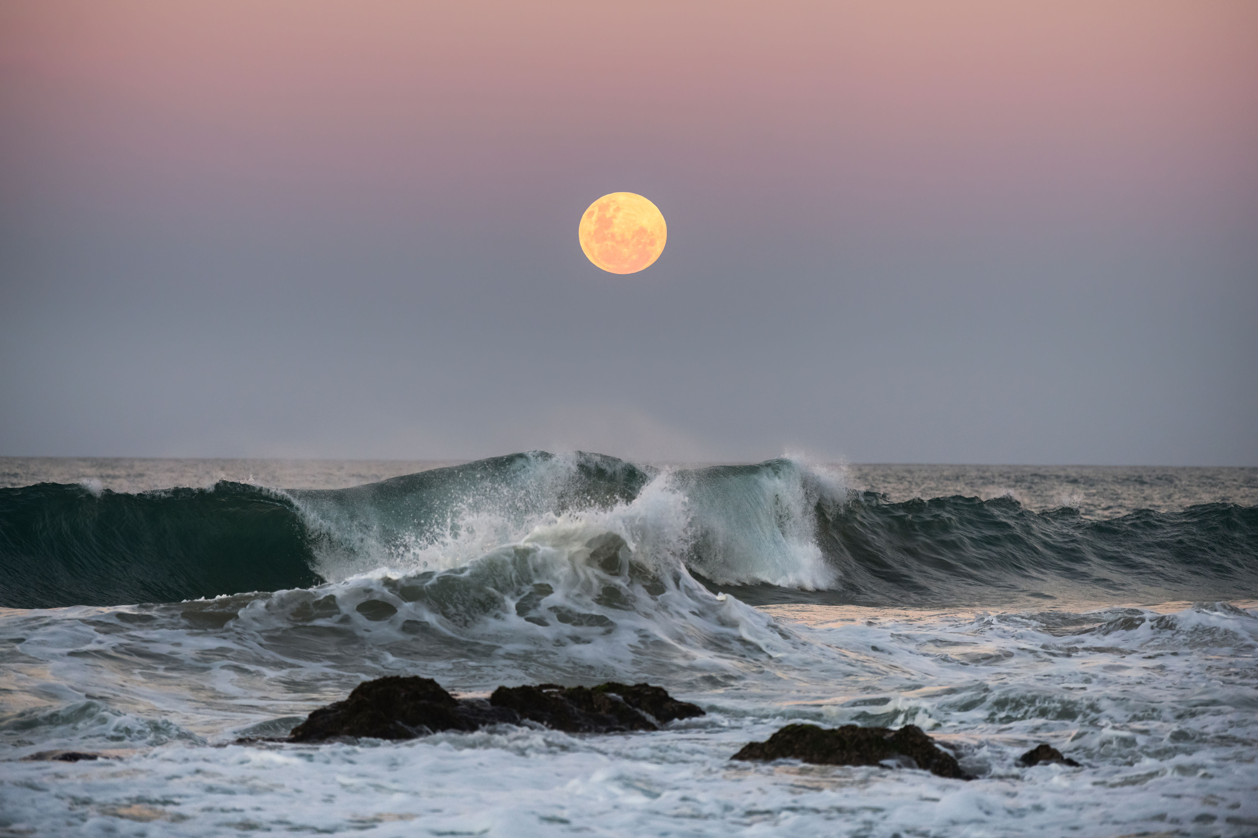 High tide alert issued for North West coastline as 'Harvest Supermoon ...