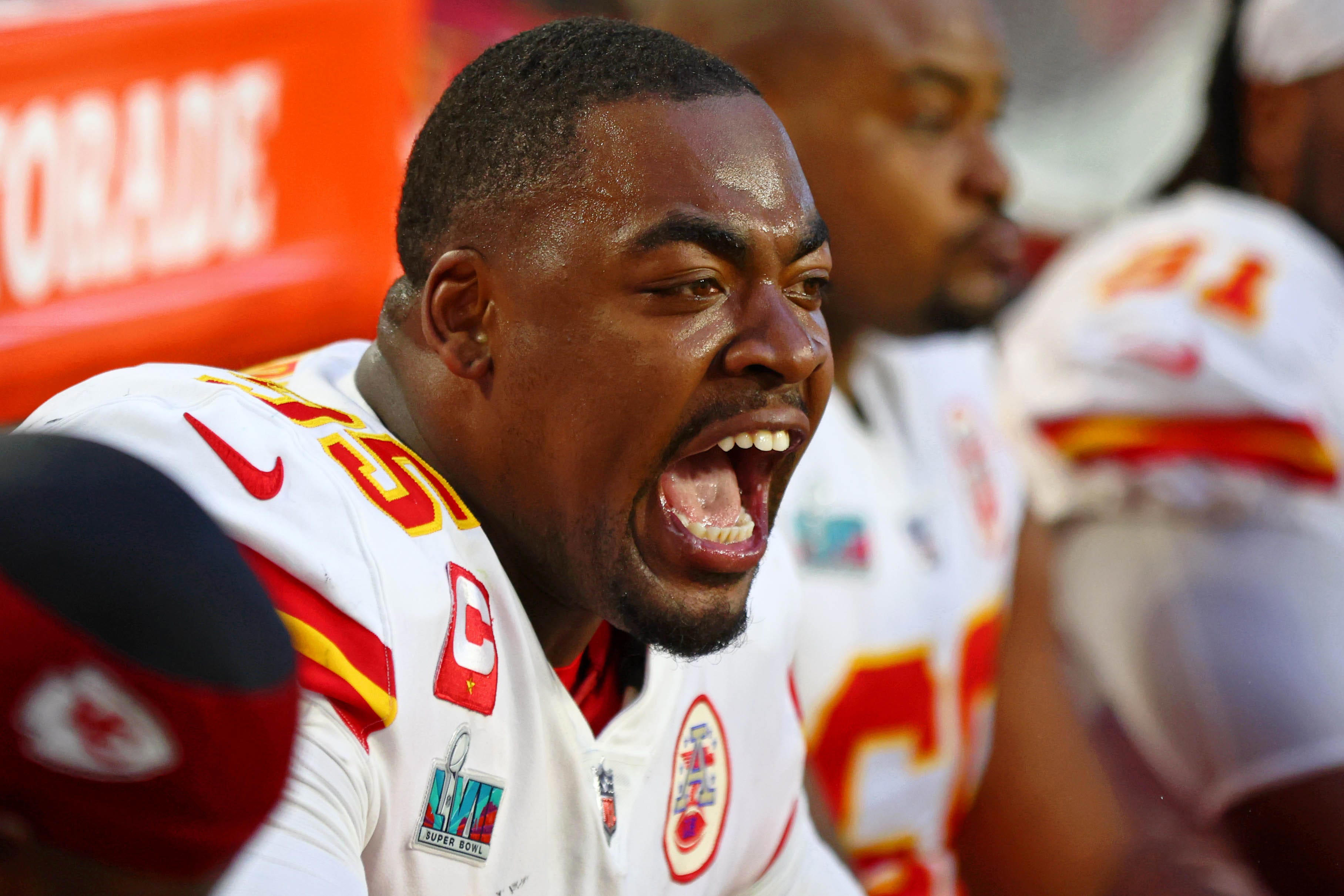Chiefs DT Chris Jones responds to Travis Kelce's hilarious viral stunt ... Chiefs DT Chris Jones responds to Travis Kelce's hilarious viral stunt ...