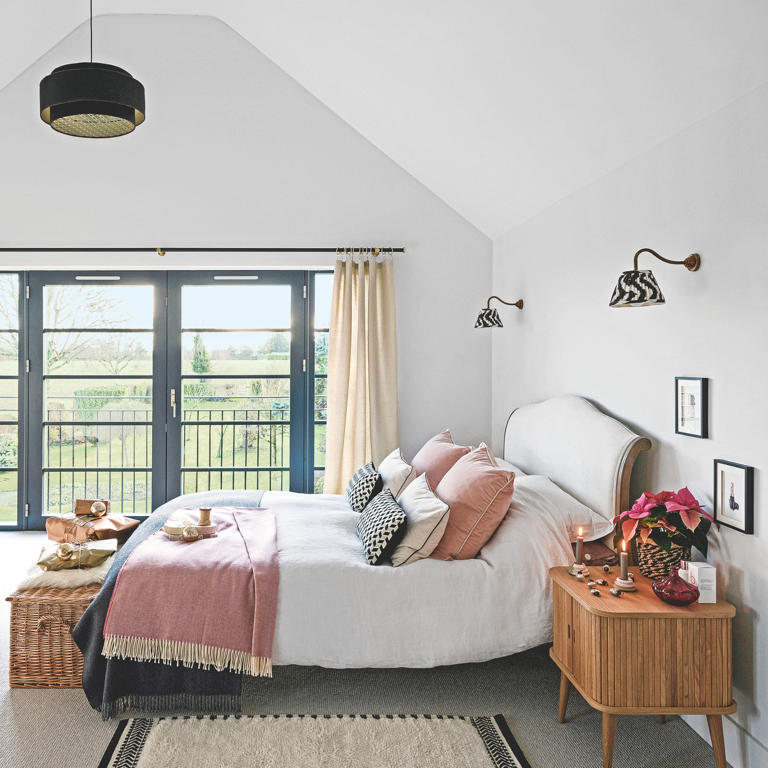 Where to donate bedding - 5 places that will accept your old bedding ...