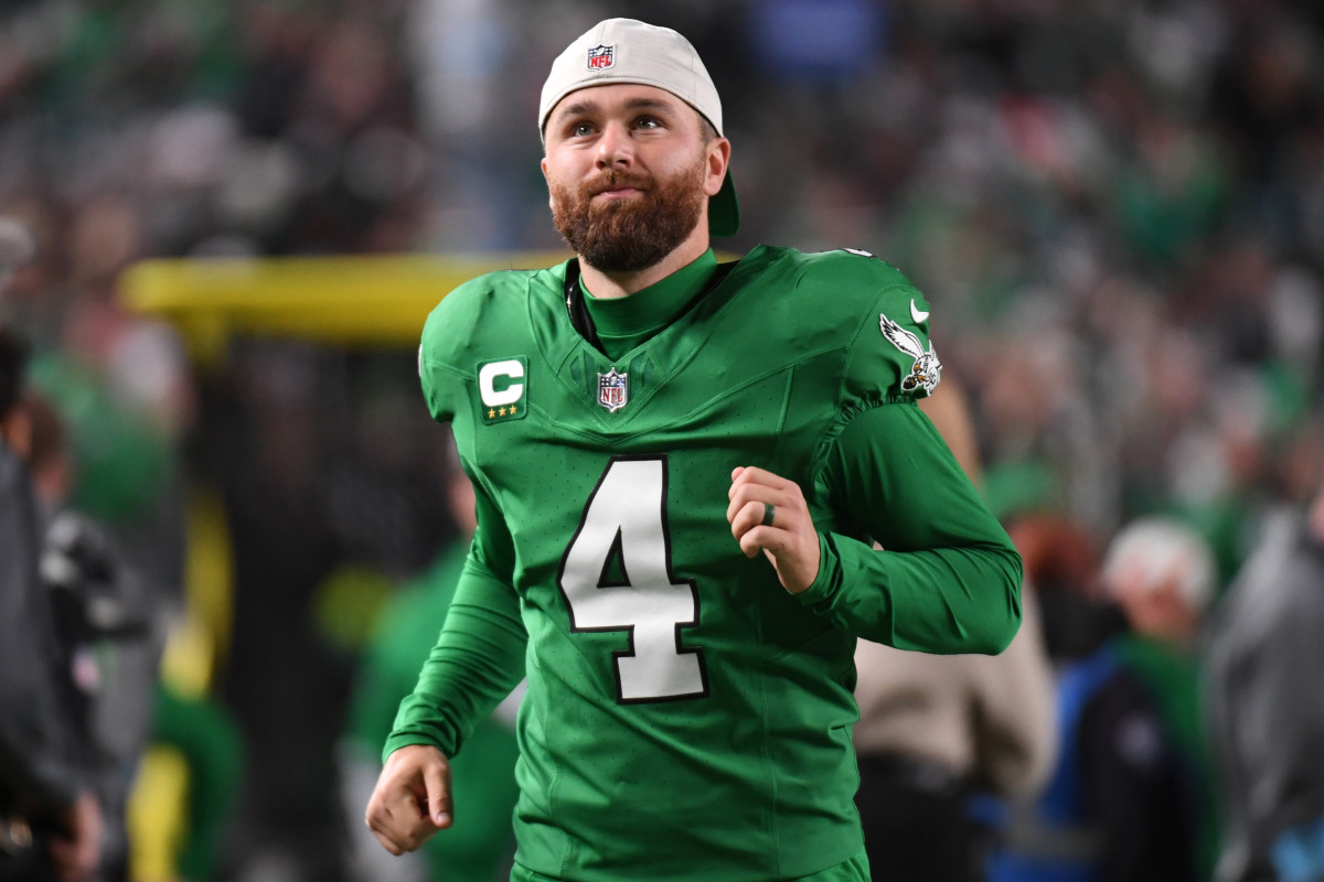 Can Jake Elliott Shake Off Struggles in Eagles Playoff Push?