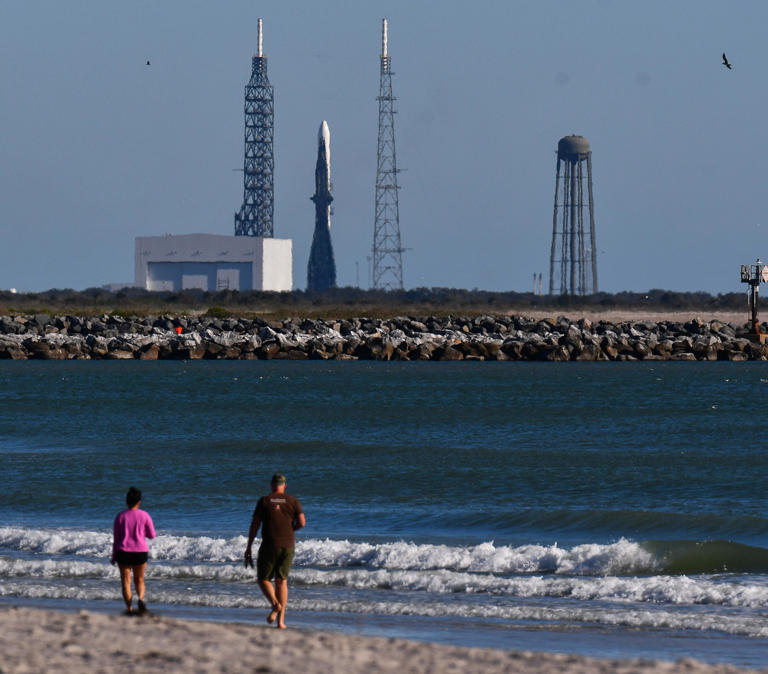 Beach view: Blue Origin's New Glenn rocket raised on LC-36 ahead of pre ...