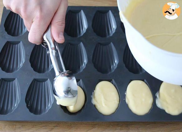 Recette facile de madeleines natures et moelleuses