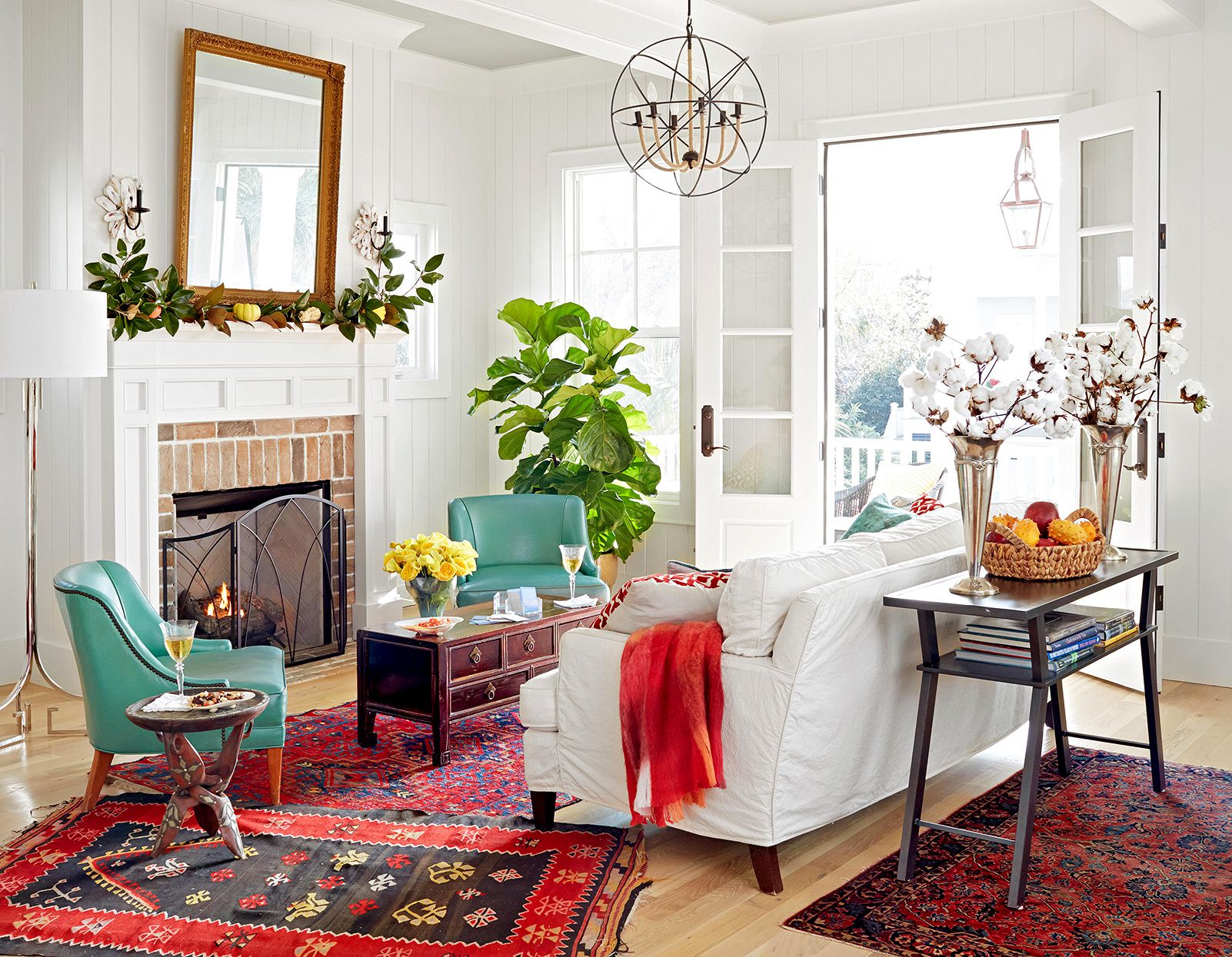 21 Knockout Combinations of Colors that Go with Red