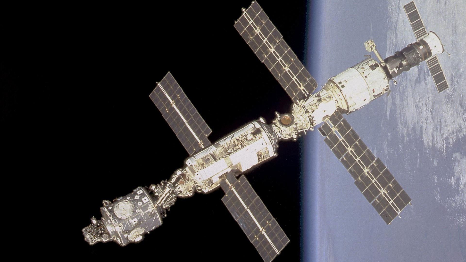 NASA warns of potential 'catastrophic failure' on leaking ISS — but ... NASA warns of potential 'catastrophic failure' on leaking ISS — but ...