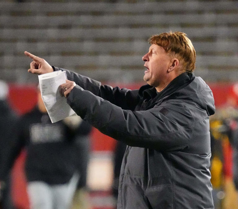 Muskego's Krause credits football community for national Hall of Fame honor