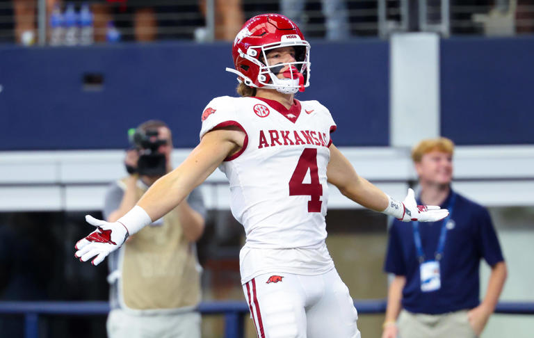 Pros and cons of Detroit Lions picking Arkansas football’s Isaac TeSlaa ...
