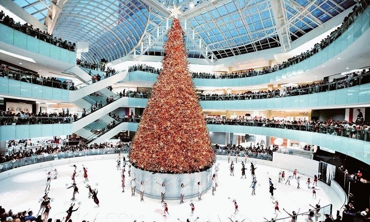 What It Takes To Create The Tallest Indoor Christmas Tree In The U.S.