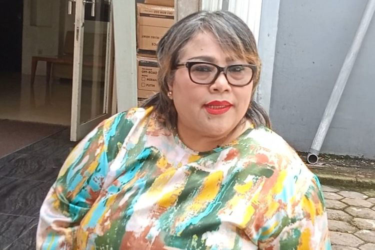 Nunung Akui Kerier Meredup, Kini Banting Setir Buka Warung Dibantu ... Nunung Akui Kerier Meredup, Kini Banting Setir Buka Warung Dibantu ...