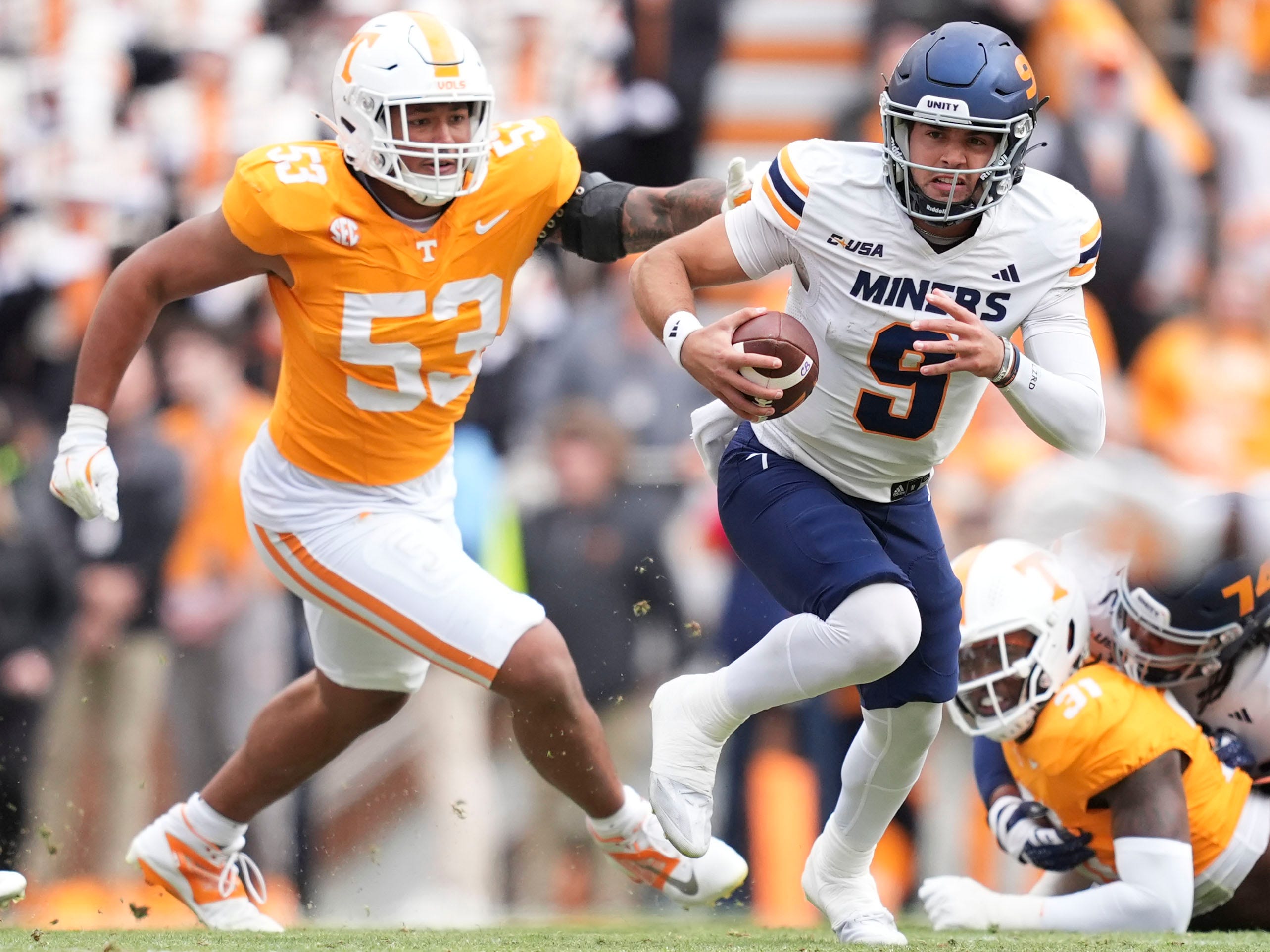 Tennessee football DT Daevin Hobbs one of four Vols taken off SEC ...
