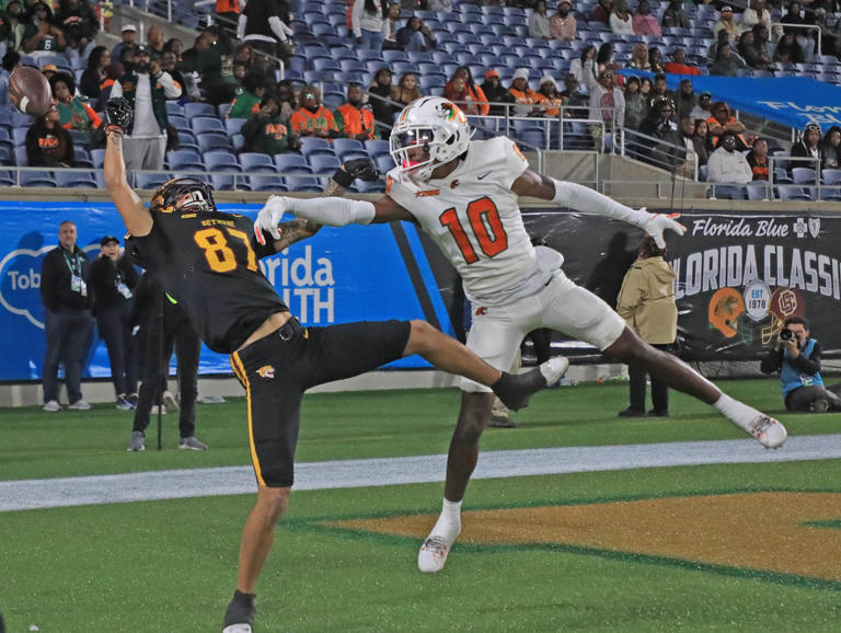 FAMU football trails B-CU 24-16 after second TD by RJ Johnson, Armand ...