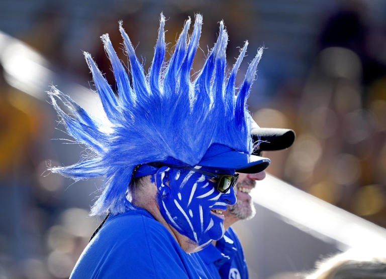 Big 12 football Week 8 announcers, TV channels, times, game schedule