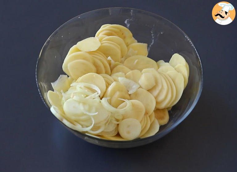 Raclette potato cake - video recipe!