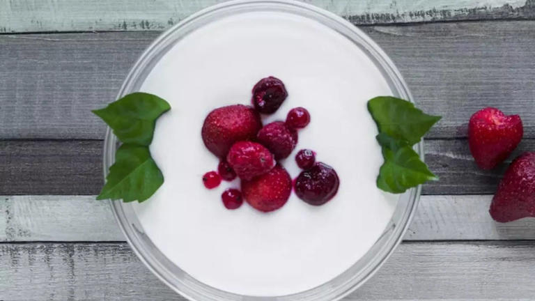 10 foods that can age you faster