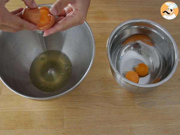 Chocolate mousse creamy and tasty - video recipe