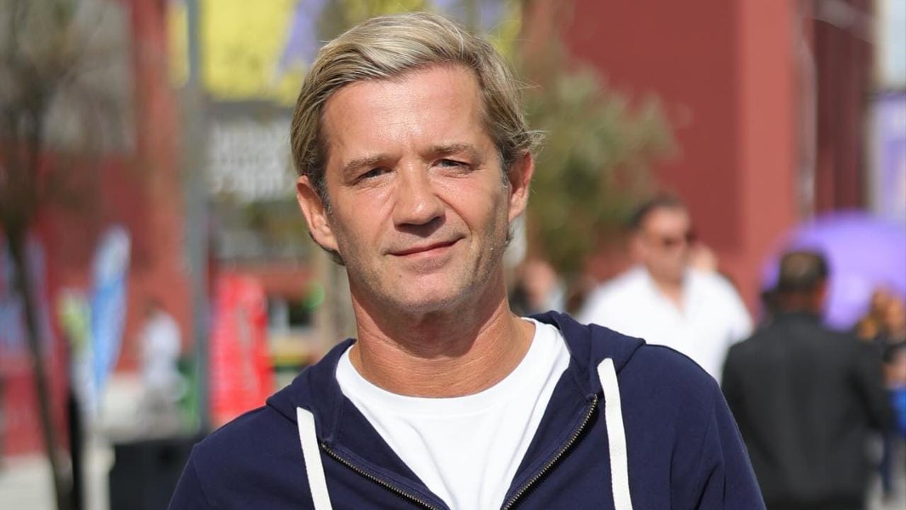 Gala 32 anos TVI: Pedro Granger beija na boca conhecida atriz!