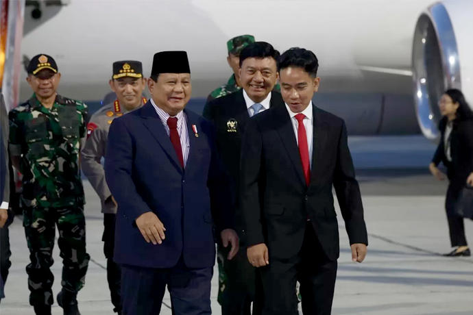 Presiden Prabowo Tiba di Tanah Air usai Kunjungan Kerja ke Enam Negara Presiden Prabowo Tiba di Tanah Air usai Kunjungan Kerja ke Enam Negara