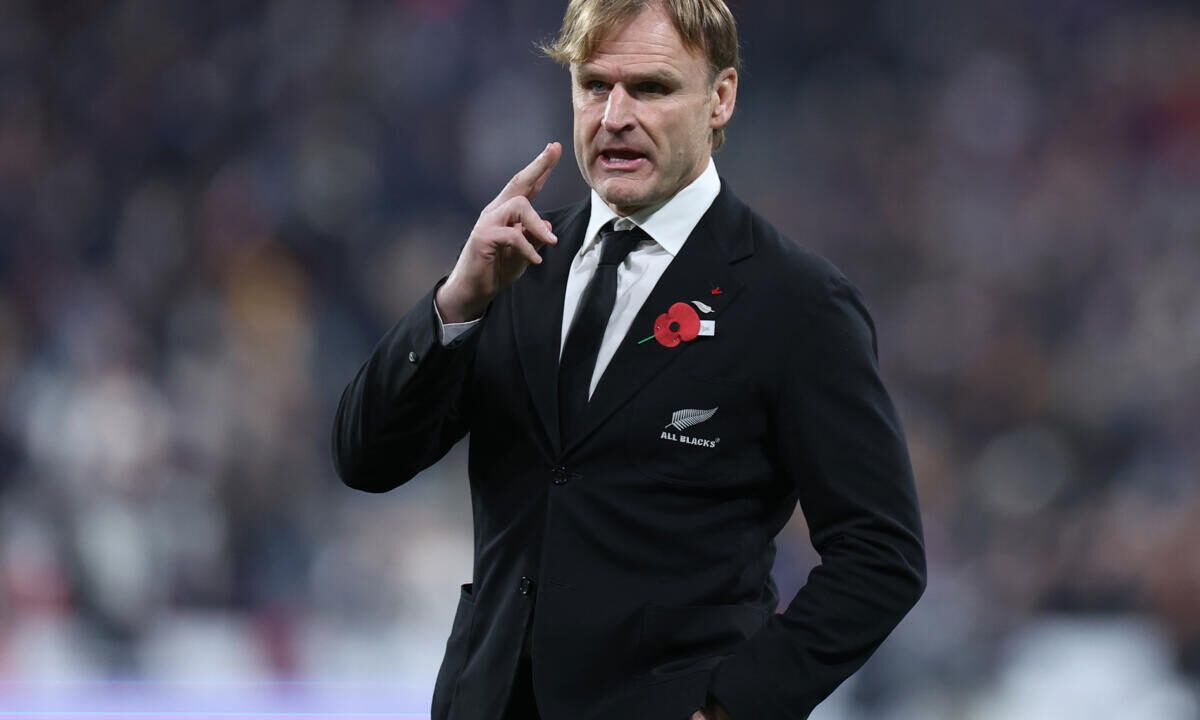 Former Springbok coach reinforces All Blacks selection policy