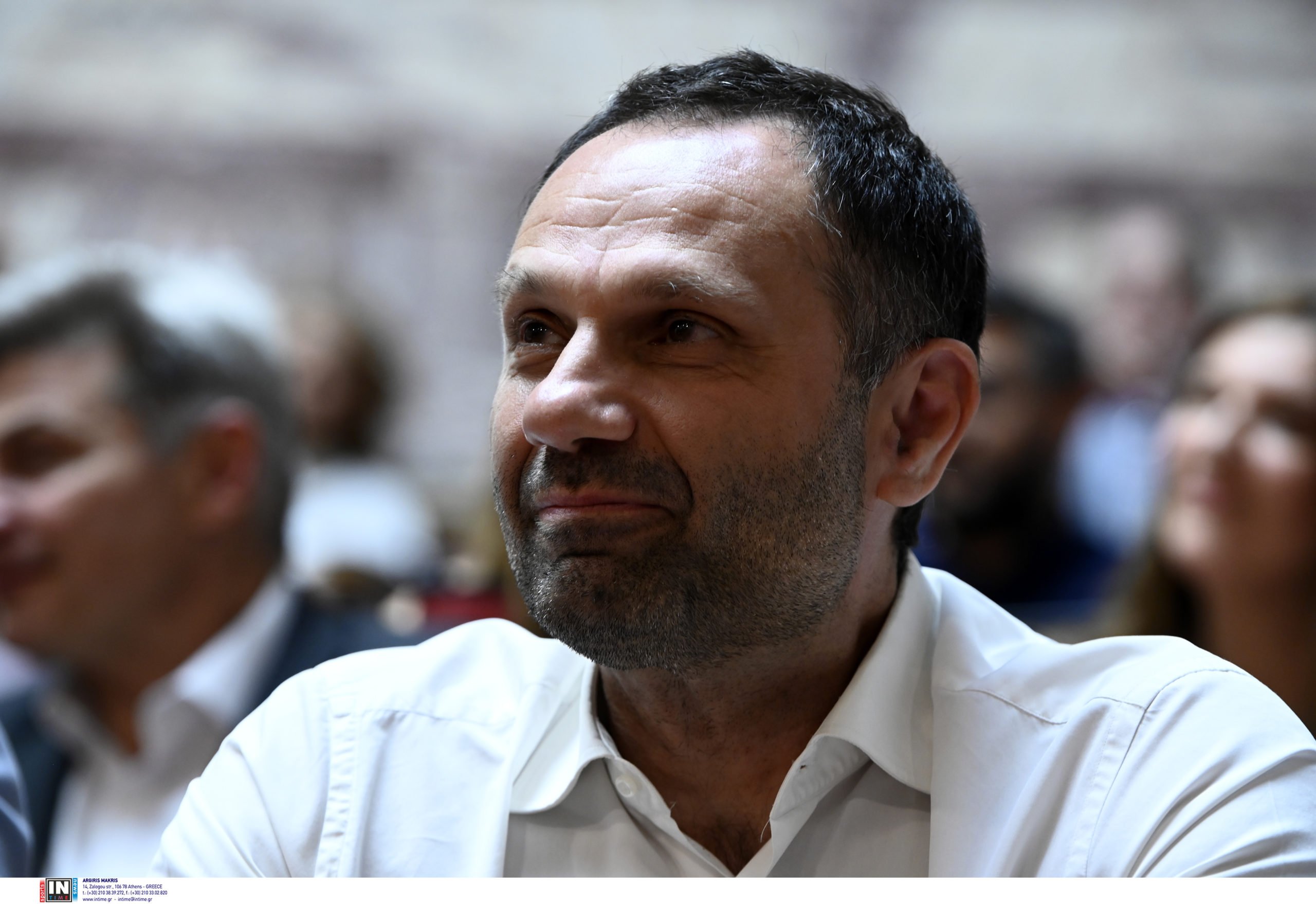 Κίνημα Δημοκρατίας: Διαψεύδει τα περί απόλυσης Καπνισάκη – «Ήταν και ...