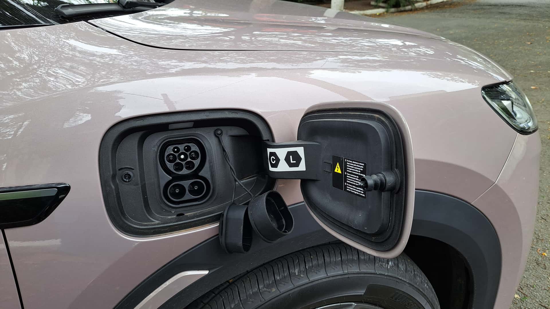 Recarga de 300 km em 5 minutos: BYD apresentará plataforma de 1000V