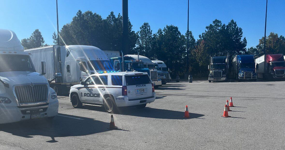 Man recovering, suspect wanted in Columbia gas station stabbing Man recovering, suspect wanted in Columbia gas station stabbing