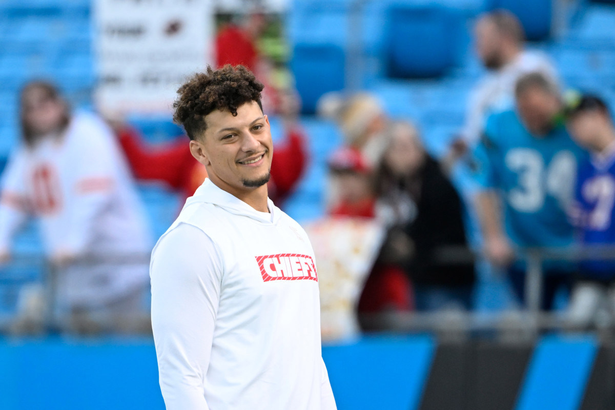 Chiefs QB Patrick Mahomes Makes Franchise History Against Panthers Chiefs QB Patrick Mahomes Makes Franchise History Against Panthers