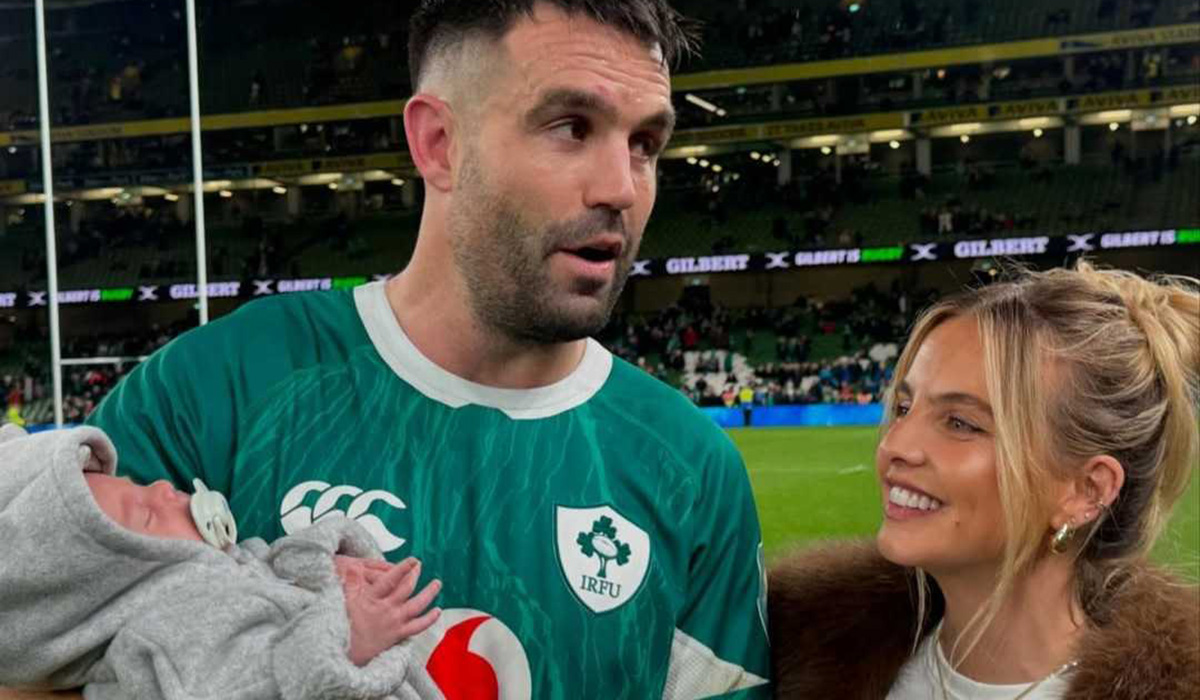 Dad's little supporters! Irish rugby stars' kids step onto the pitch to ...