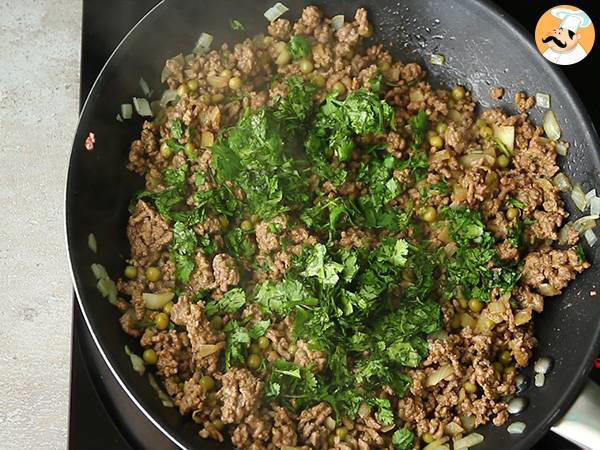 Beef samosas - video recipe