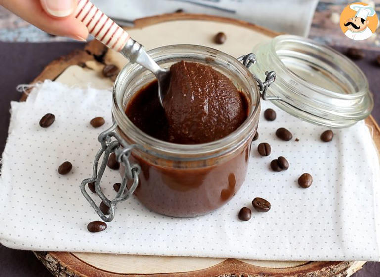 Finally a chocolate spread for coffee lovers with chocolate and hazelnuts!