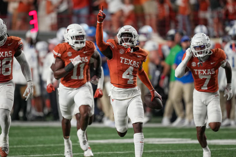 Philadelphia Eagles pick Andrew Mukuba, Texas DB, in 2nd round of NFL draft