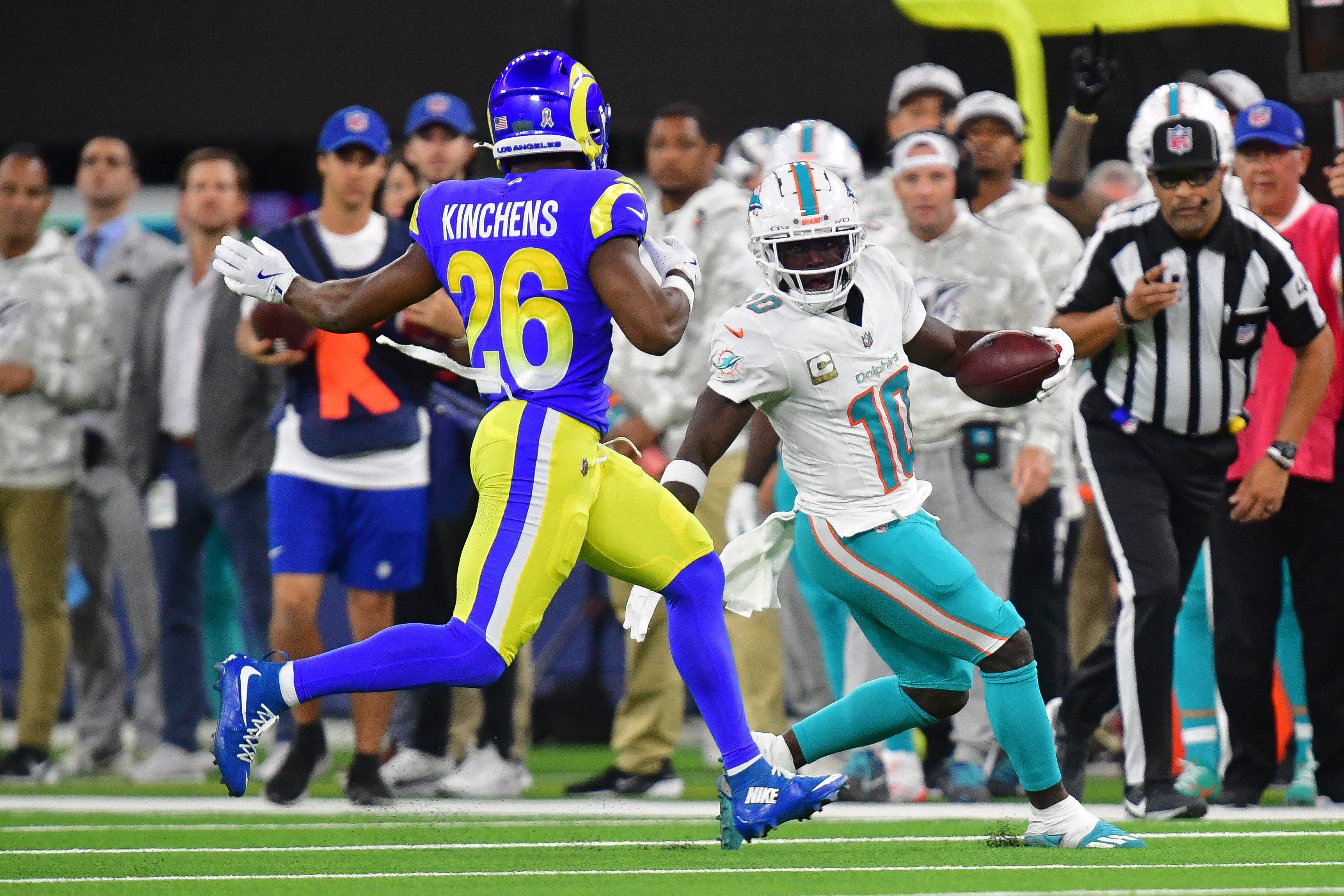 Miami Dolphins' Jaylen Waddle doubtful vs. 49ers as WR injuries hit hard