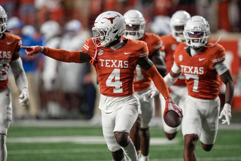 Andrew Mukuba draft profile: NFL scouting report for Texas football DB