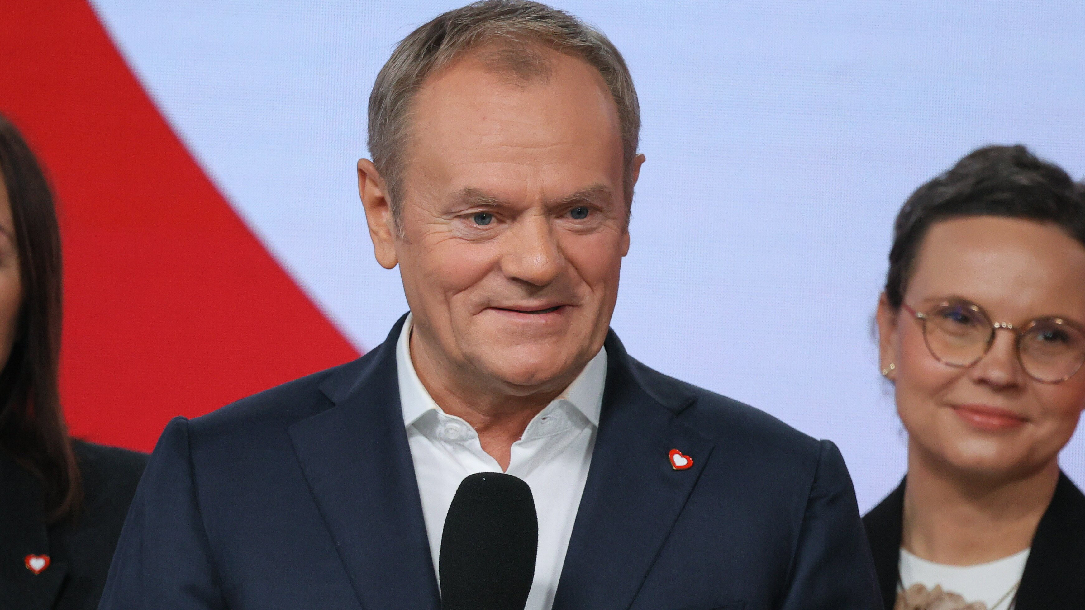 PiS odkrywa karty w sprawie wyborów. Donald Tusk wbija szpilę swoim rywalom PiS odkrywa karty w sprawie wyborów. Donald Tusk wbija szpilę swoim rywalom