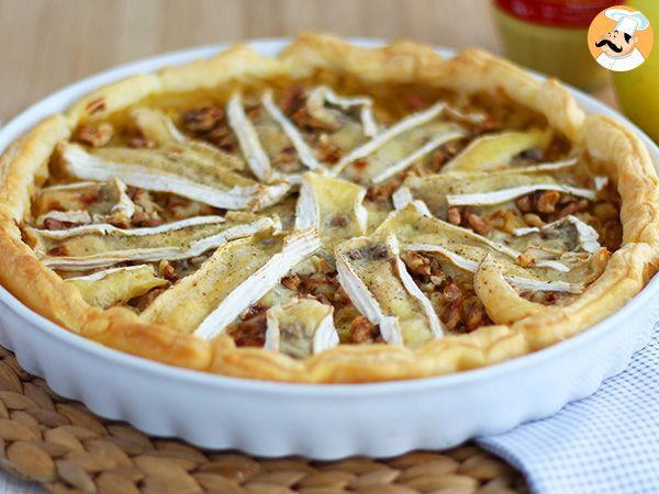 Camembert and apples tart - video recipe!