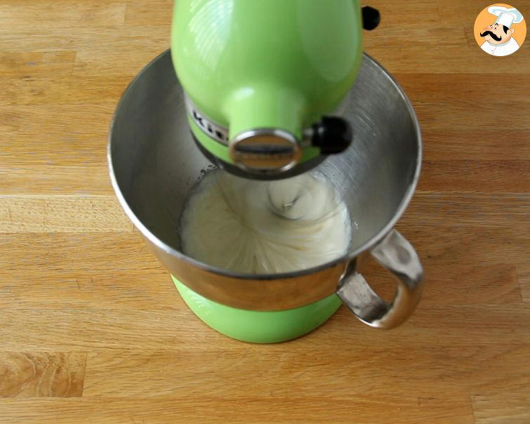 Lemon meringue tart yule log