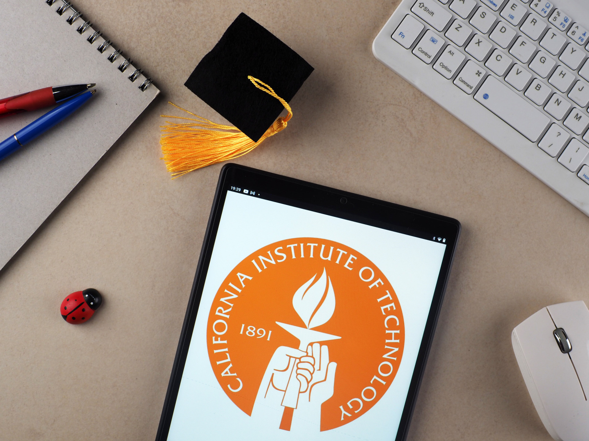 Esiste un misterioso nono pianeta nel nostro sistema solare?