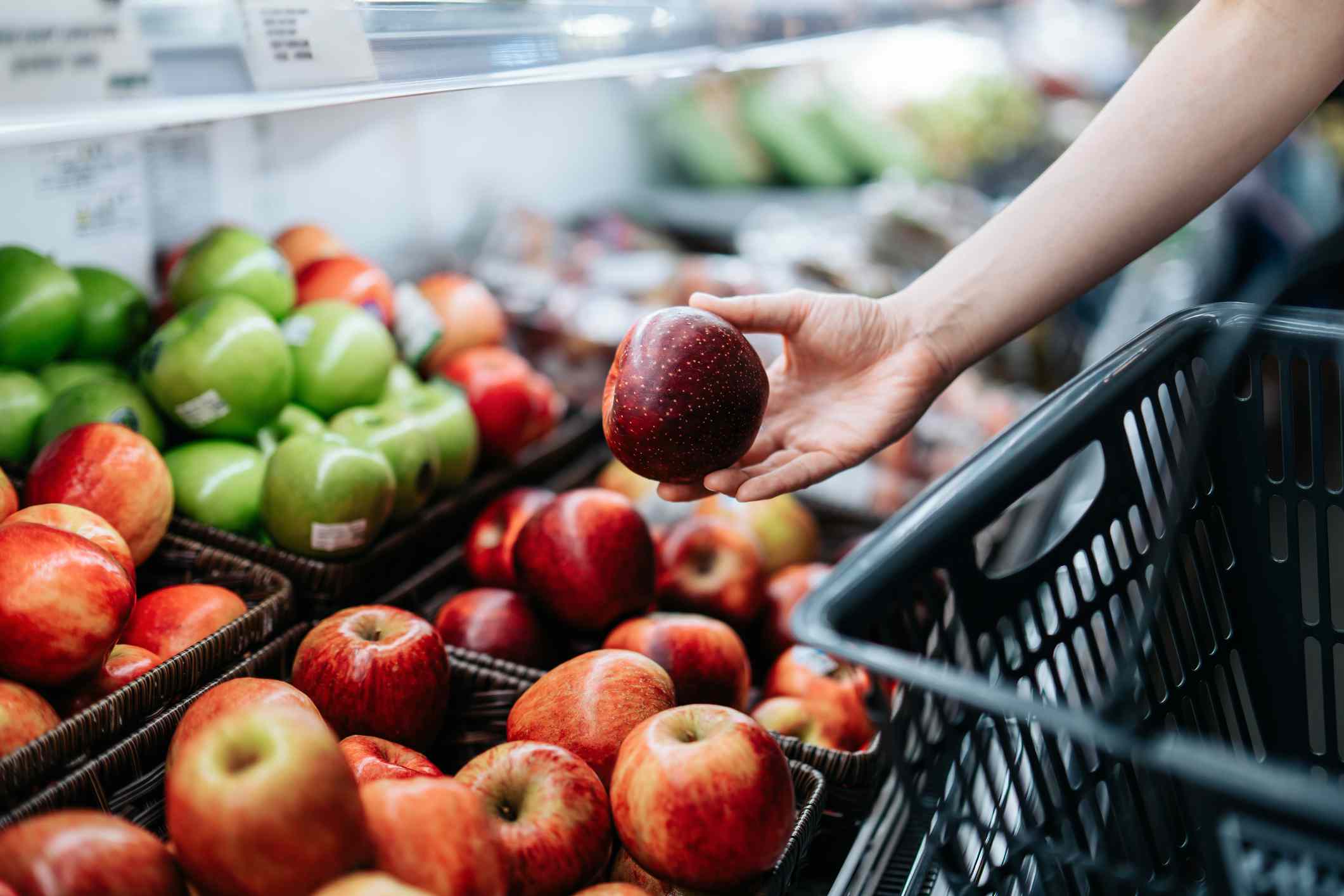 What Are the Healthiest Apples? 7 Top Picks To Bite Into