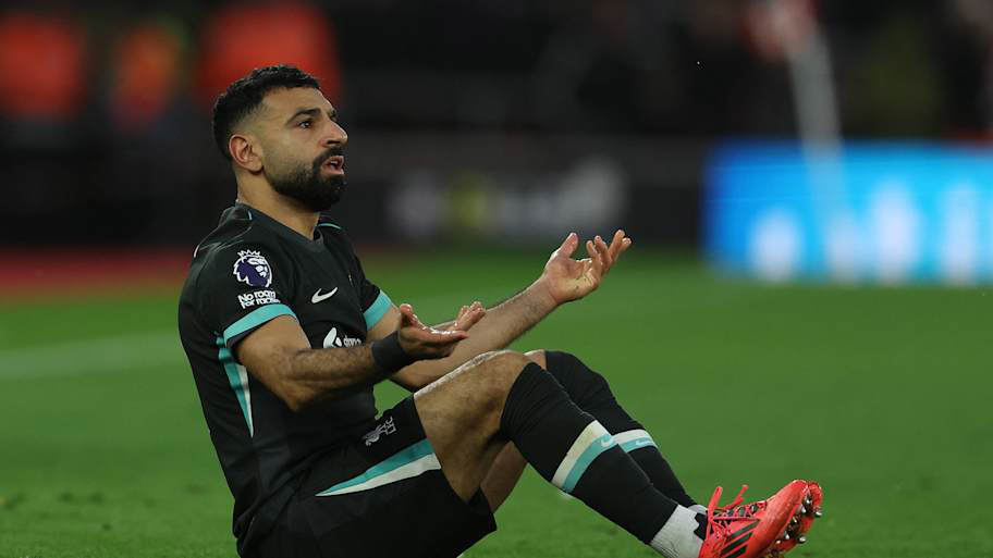Liverpool Fans React To Mohamed Salah’s Huge Contract Update Liverpool Fans React To Mohamed Salah’s Huge Contract Update