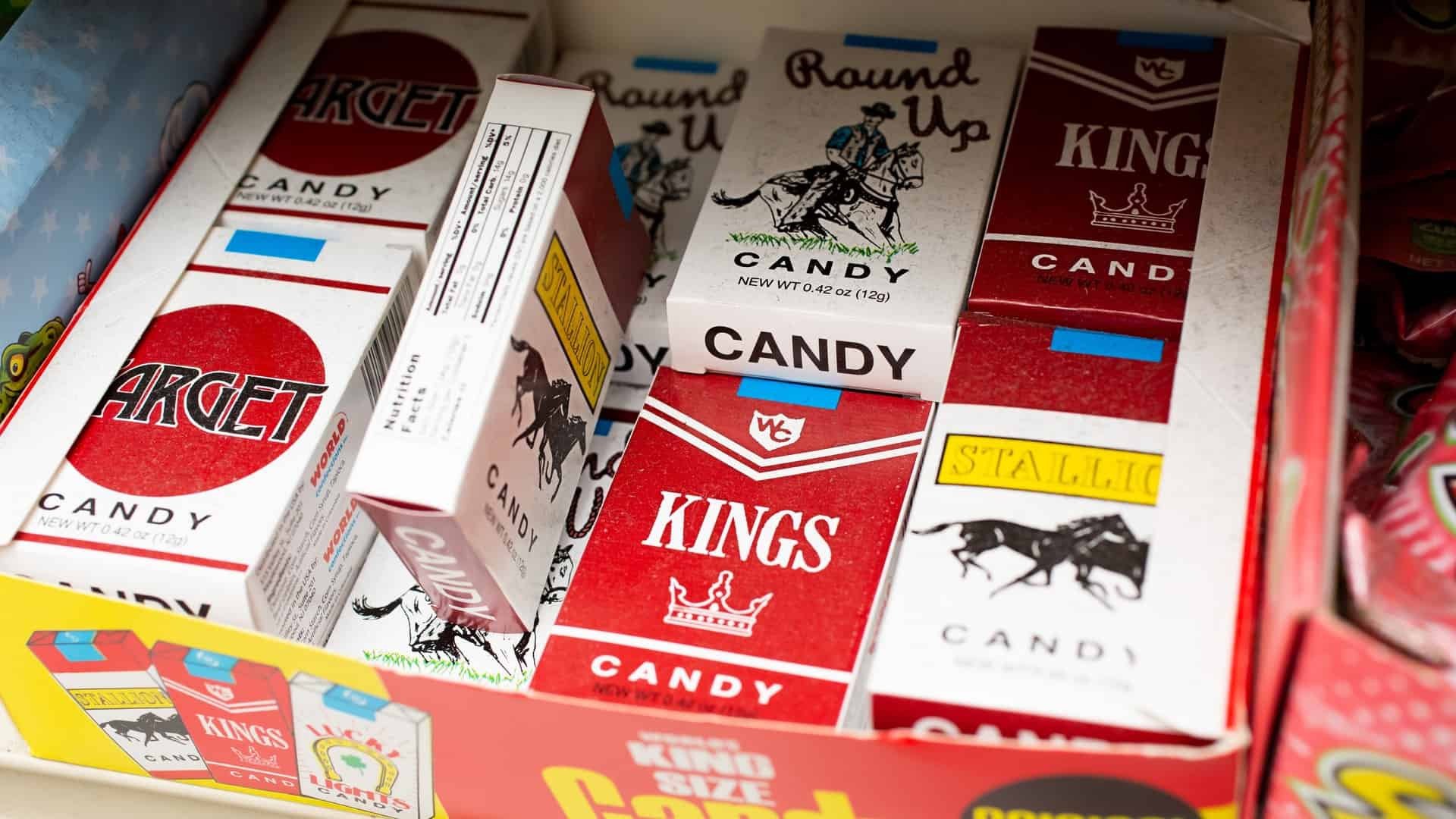 15 Legendary Snacks That Made Growing Up in the ‘90s So Much Better