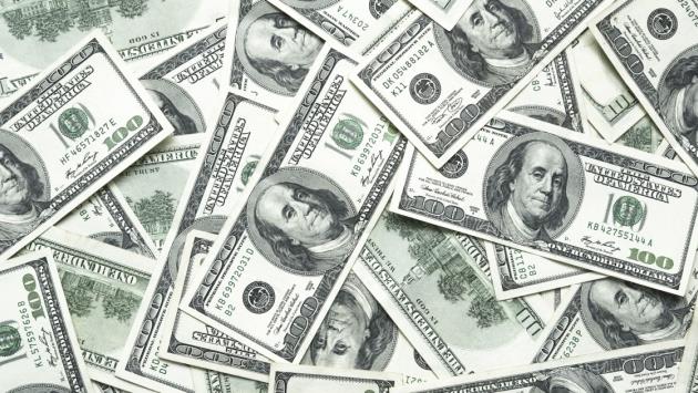 Precio del dólar abre la semana en 19.90 pesos al mayoreo