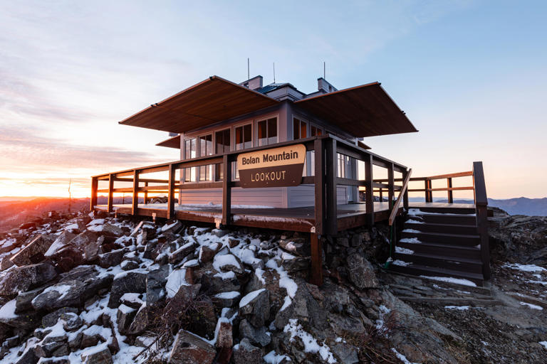 Bolan Mountain Lookout: How unlikely trio rebuilt iconic southern ...